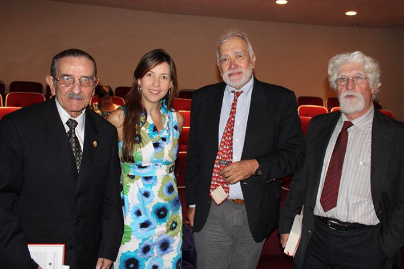 Presentación de la edición conmemorativa Borges esencial | Noticia ...