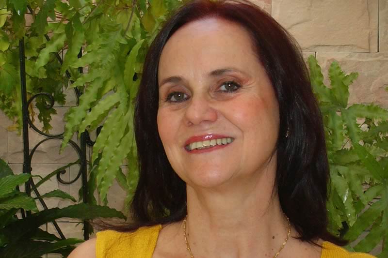 Renée Ferrer gana el Premio Garzón Céspedes 2015 | Noticia | Asociación ...